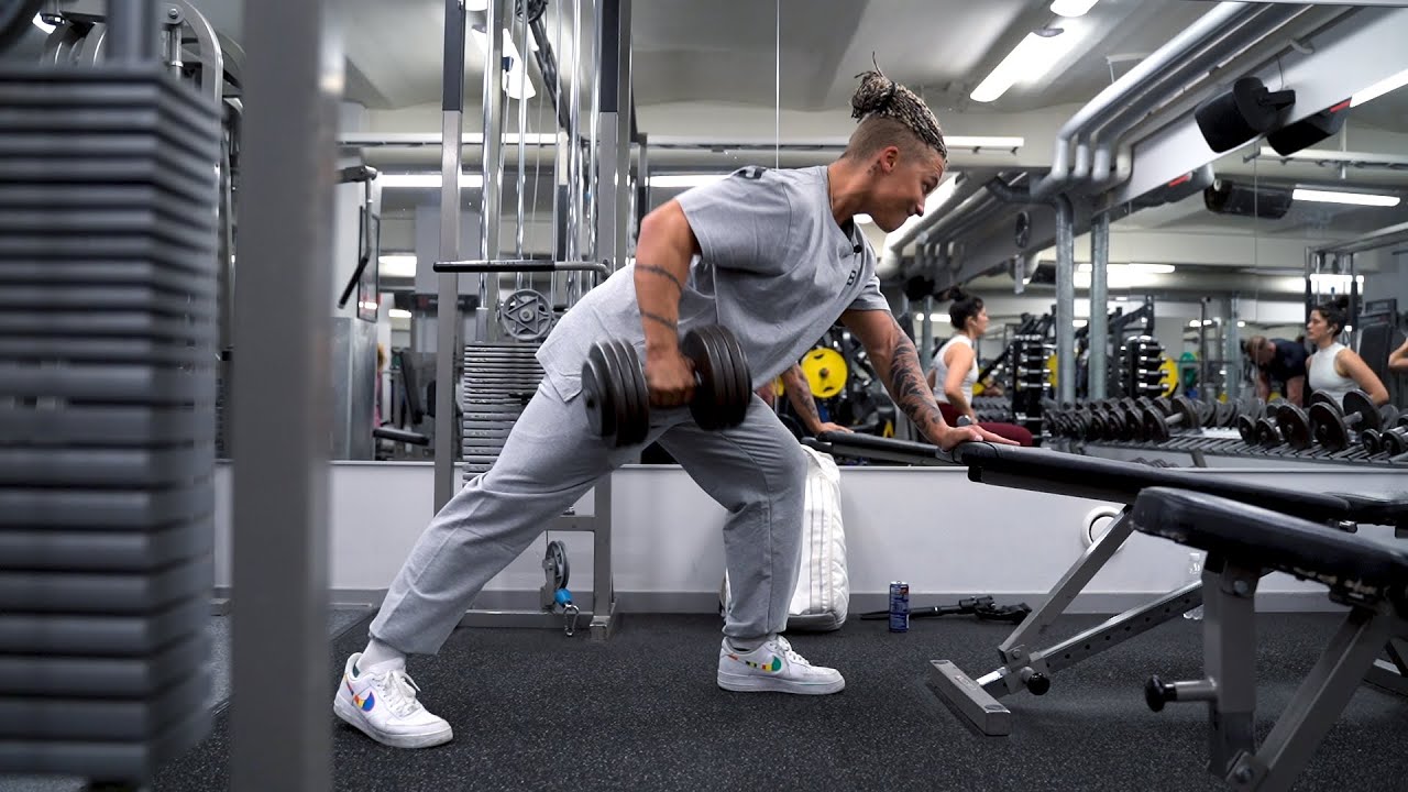 Back & Chest Workout Arnold Style with Toby Johnson - YouTube