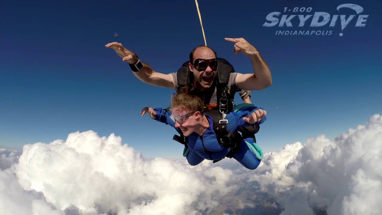 Carly Arnold's Tandem skydive! - YouTube