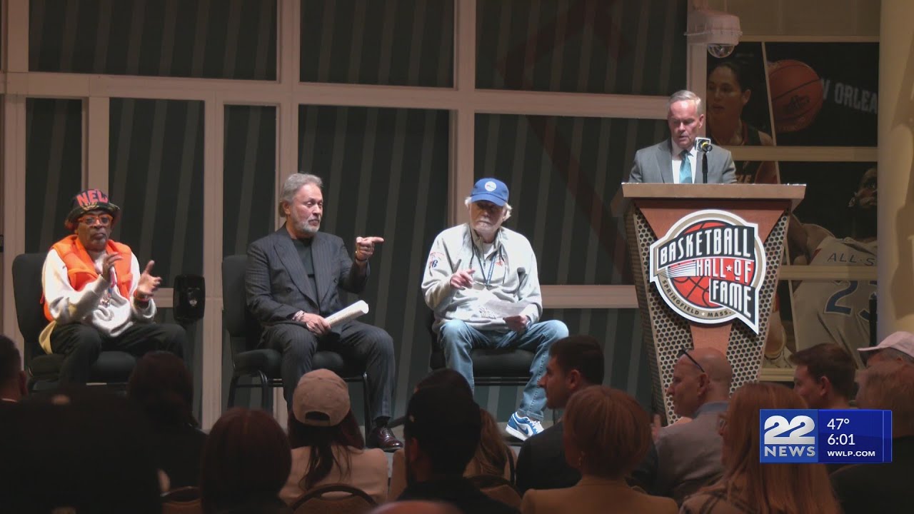 Famous Basketball fans honored as part of Enshrinement weekend - YouTube