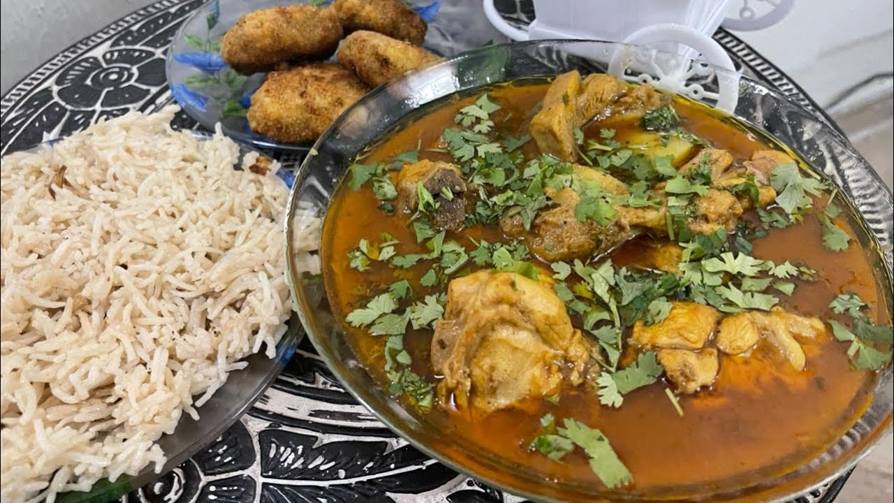 Aloo Chicken shorba salan / Easy and quick chicken aloo shorba recipe ...