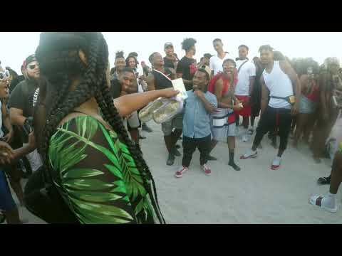 Girls Twerk on Little Person