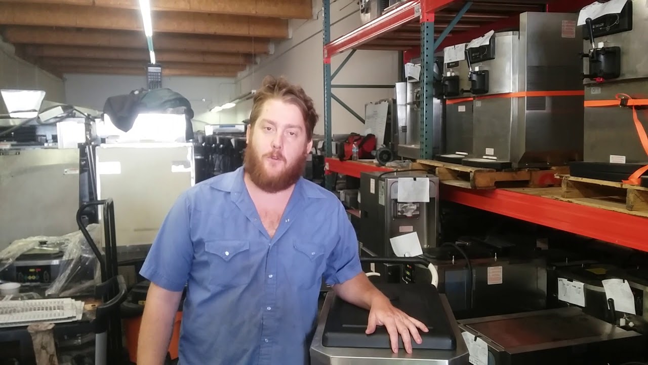 Smoothies with The 115-Volt Taylor 430 Frozen Drink Machine - YouTube