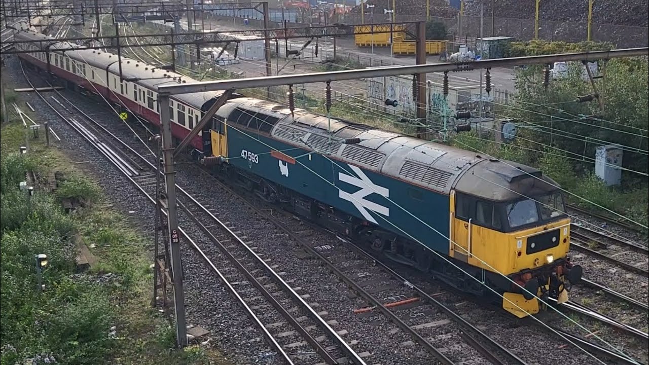 Locomotive Services Class 47593 & 47805 Working The Golden Arrow ...