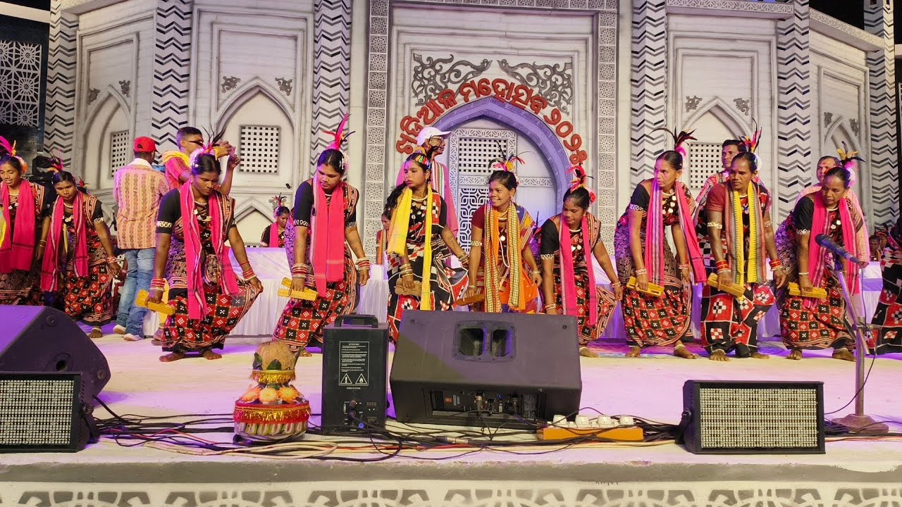 Adivhasi Ram Kathi Dance Video - YouTube