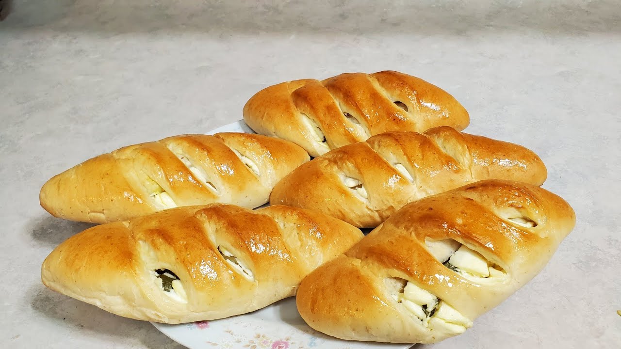 Como hacer estos deliciosos bolillos rellenos De queso y chile - YouTube