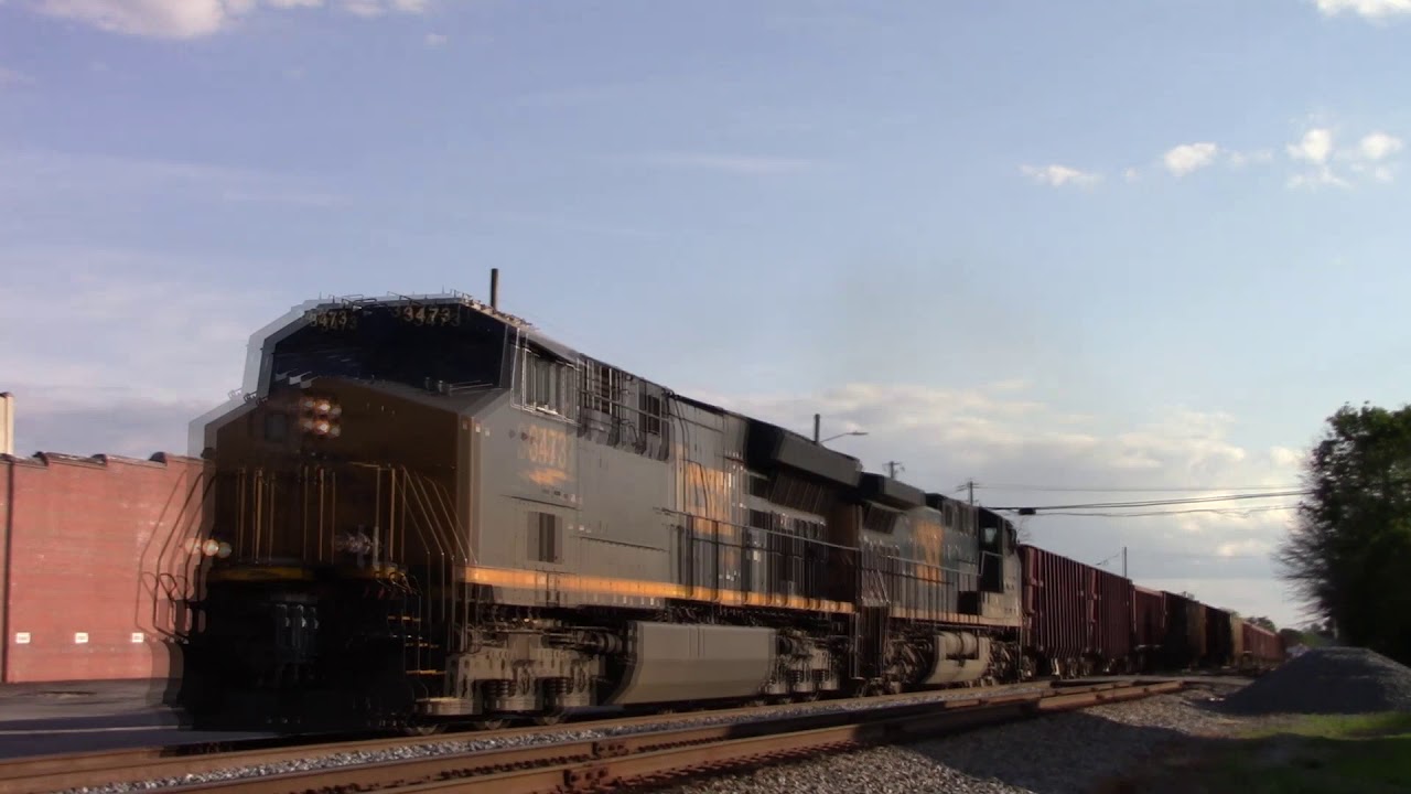(S&HC Horn salute) Empty Herzog, Loaded Vulcan train CSXT W080 Goes North passing Dunn, NC - YouTube