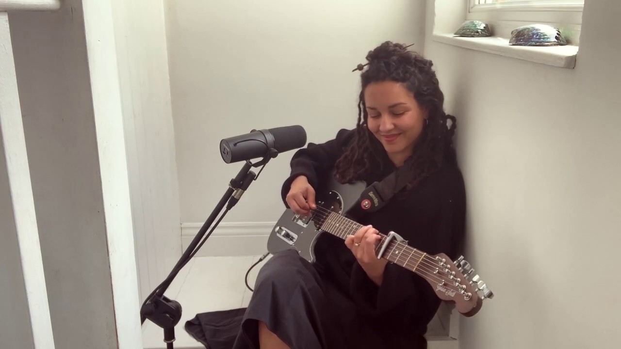 Eliza Shaddad - 'Same As You' Behind Closed Doors - YouTube