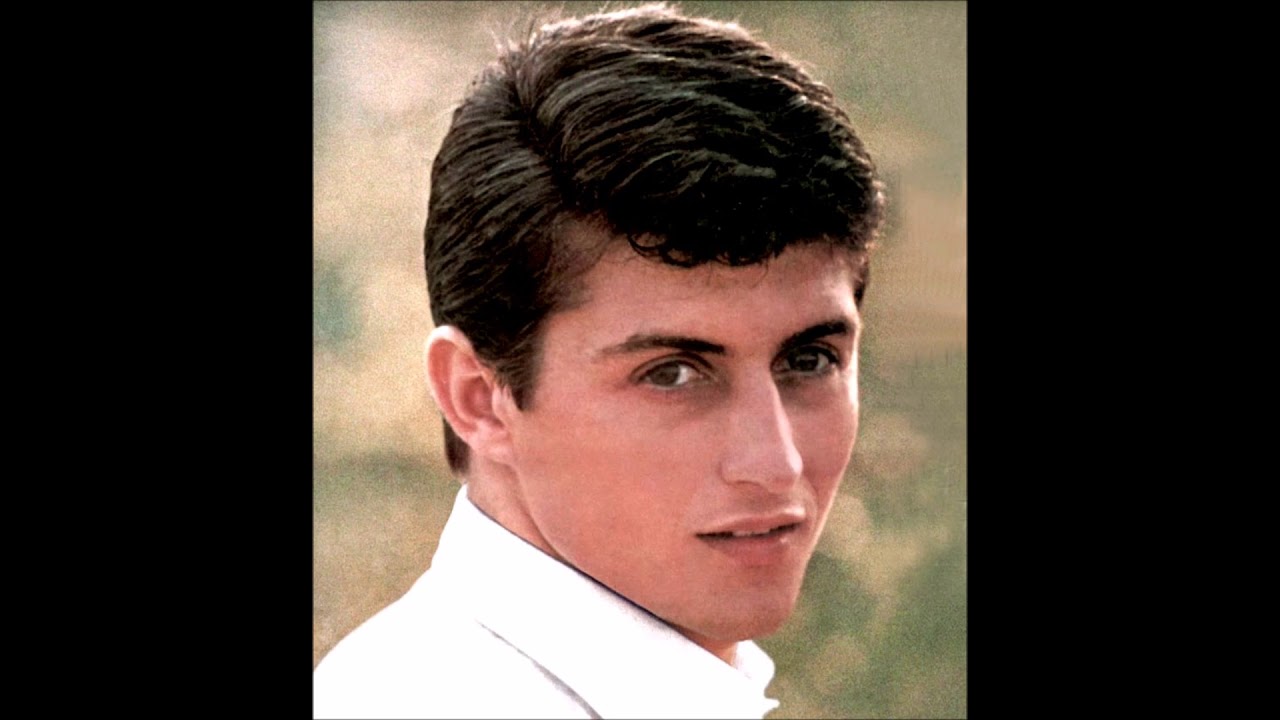 Tony Renis "Nostalgia di Milano" (Oh mamma mia) - YouTube