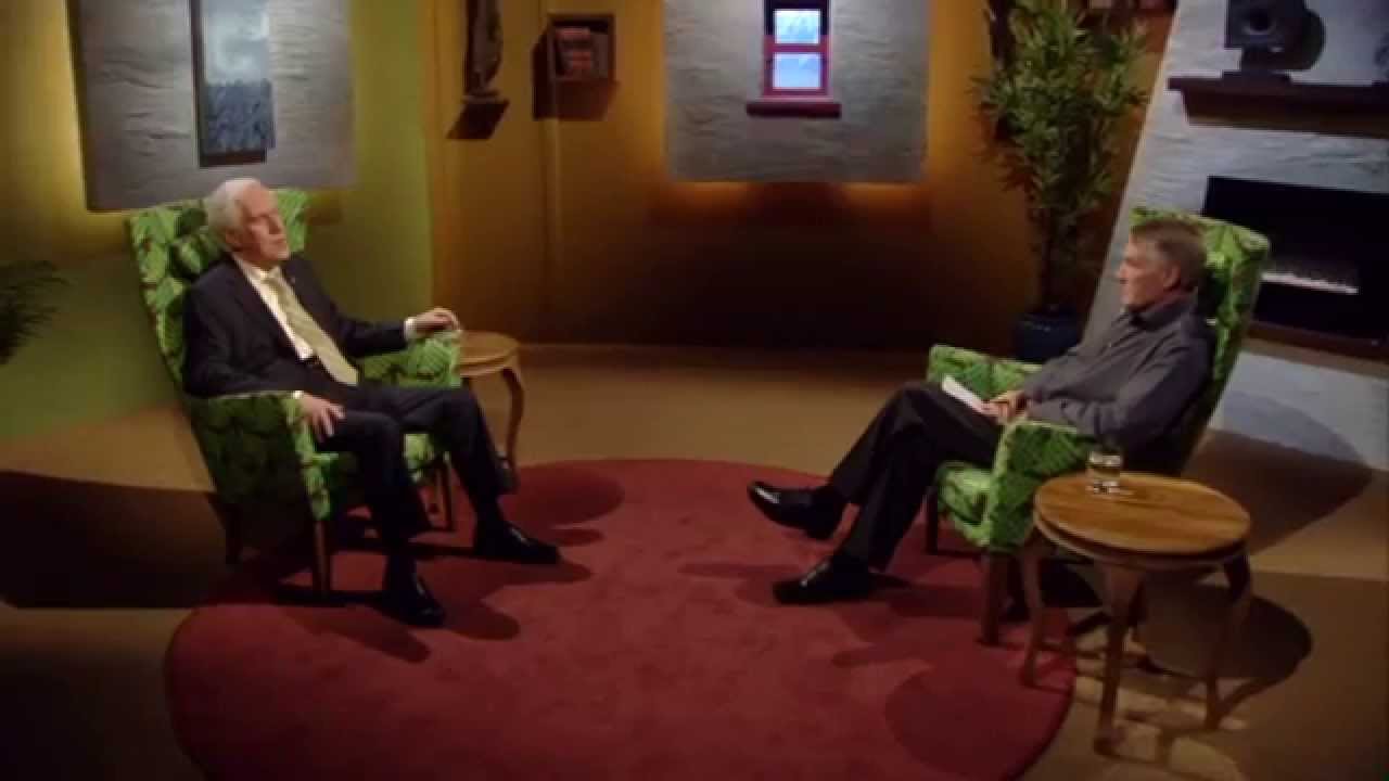 TG4 - Comhrá - Labhrás Ó Murchú - YouTube