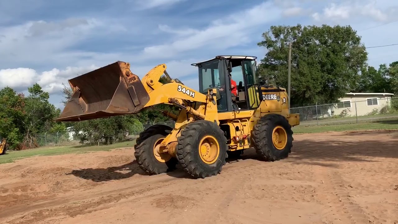 John Deere 544H - YouTube