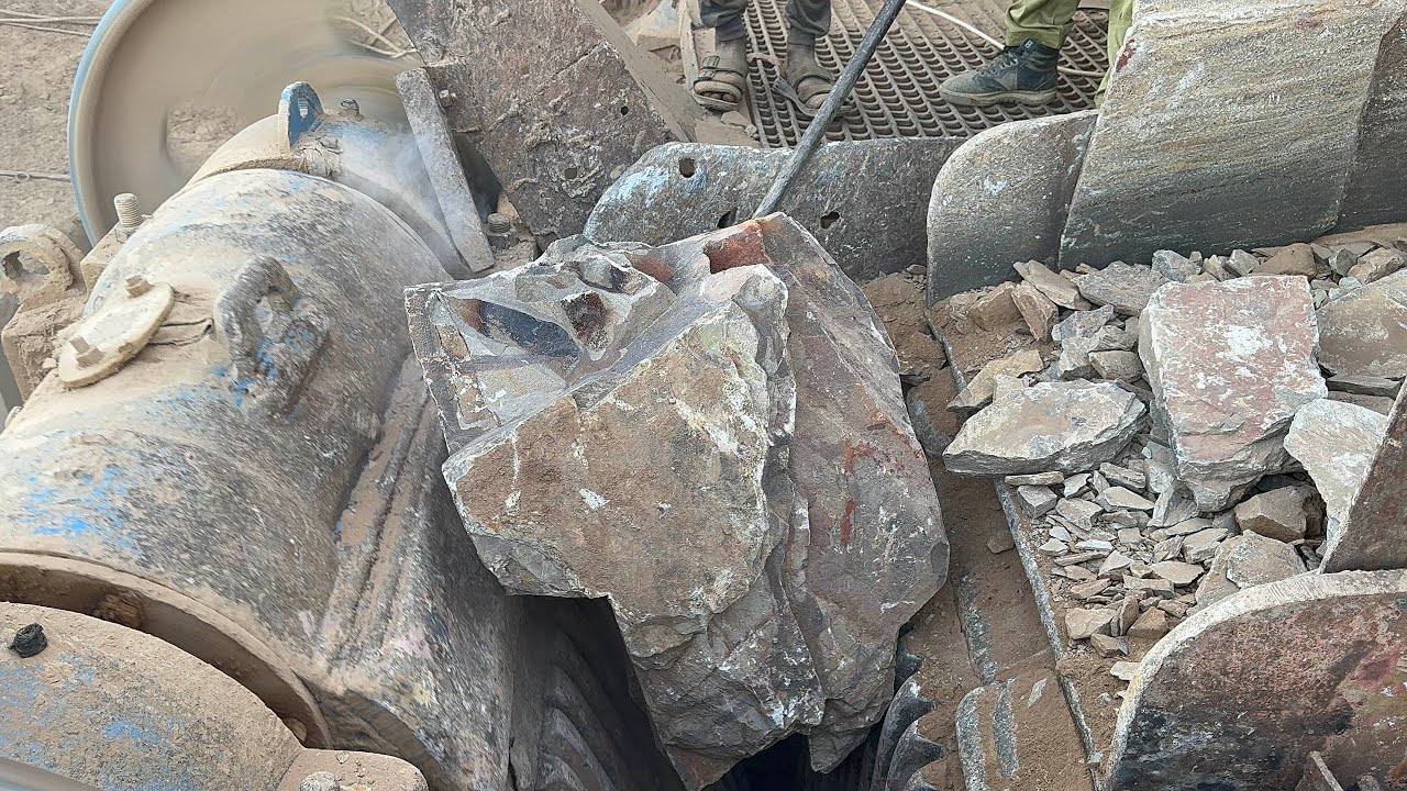 "Big Rock Crusher Machine: A Giant in Action"Big Rock Crushing: A ...