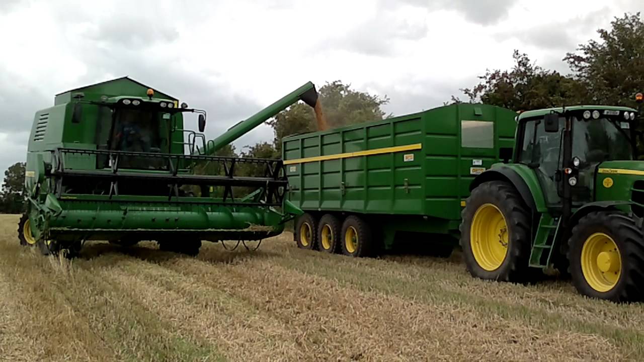 JOHN DEERE 1470 IN ACTION - YouTube