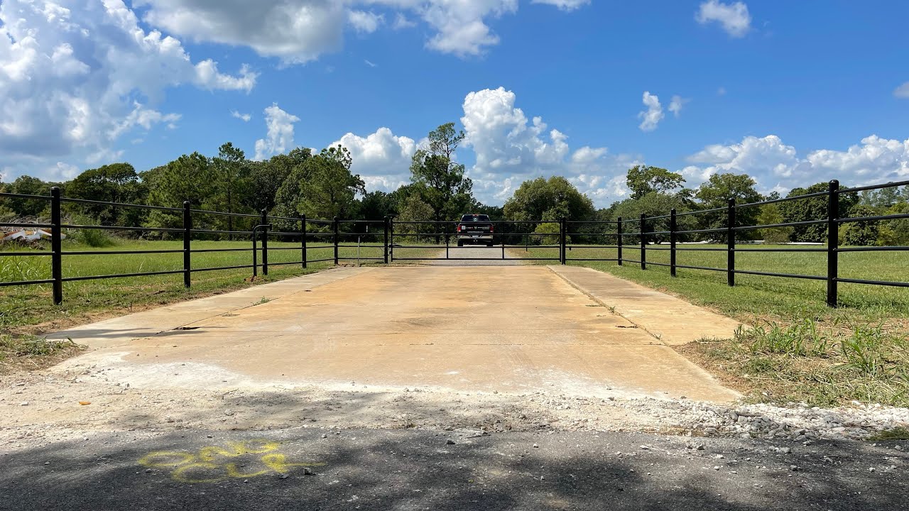 Pipe entry, auto gate - YouTube