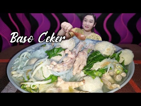 MAKAN BASO CEKER BASO KRIBO ENAK NYA PAKE BANGET ...