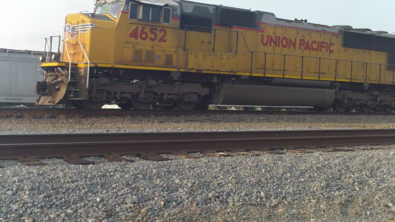 UP mixed train - YouTube