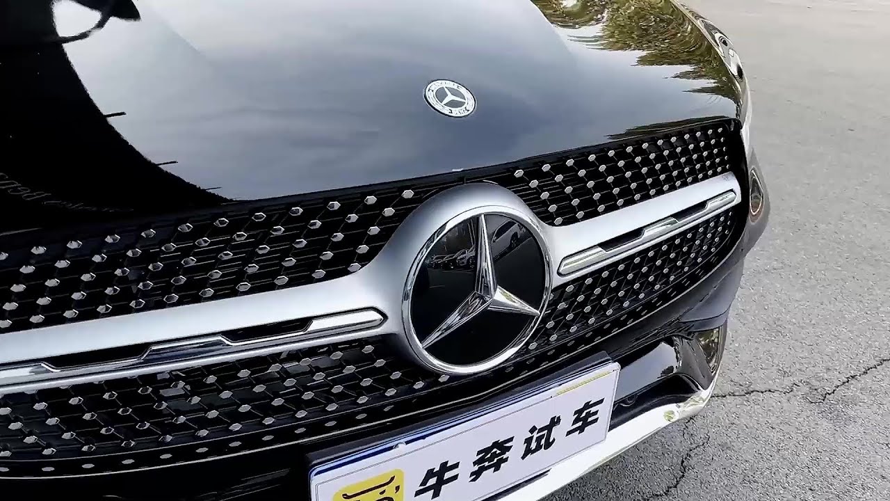 Mercedes-Benz GLC 300L 4MATIC Dynamic Compact Luxury SUV in Market ...