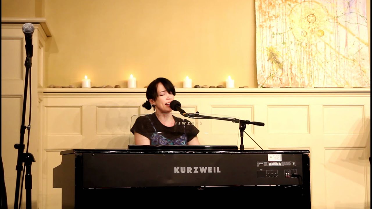 Angela Sheik - Can't Help Falling In Love (Cover) - YouTube