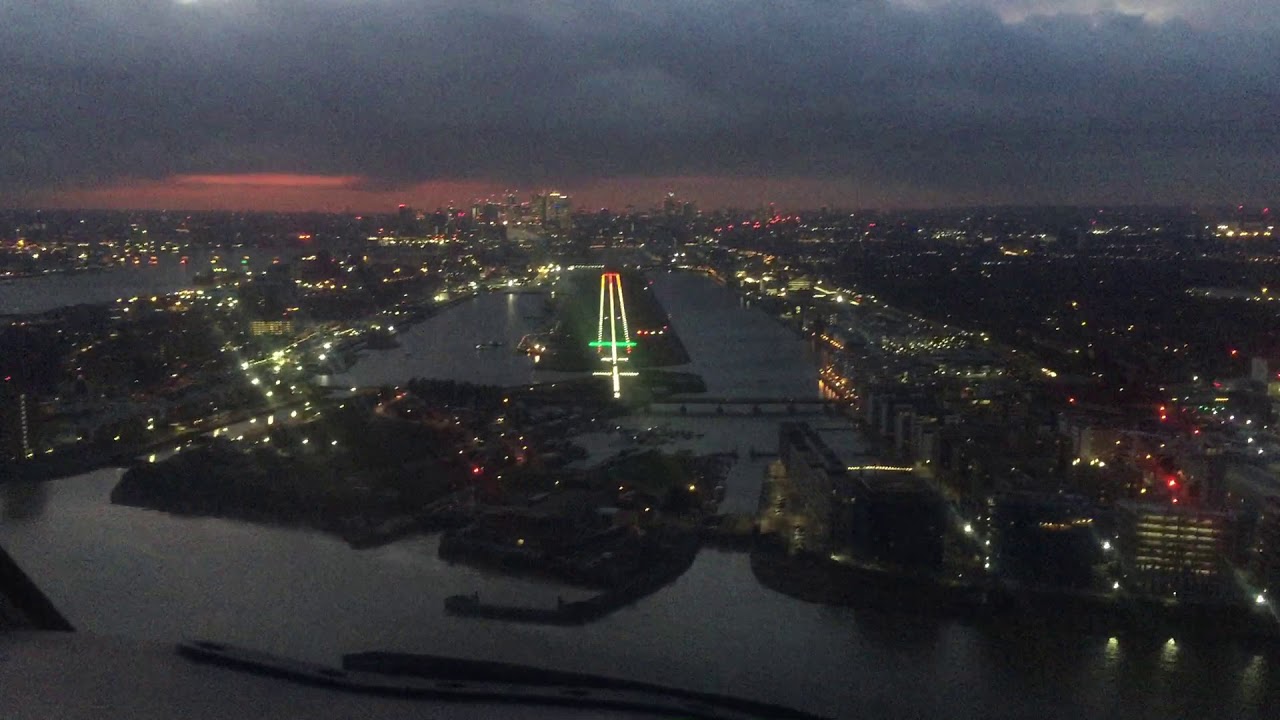 Approach London City Airport RWY 27 - YouTube