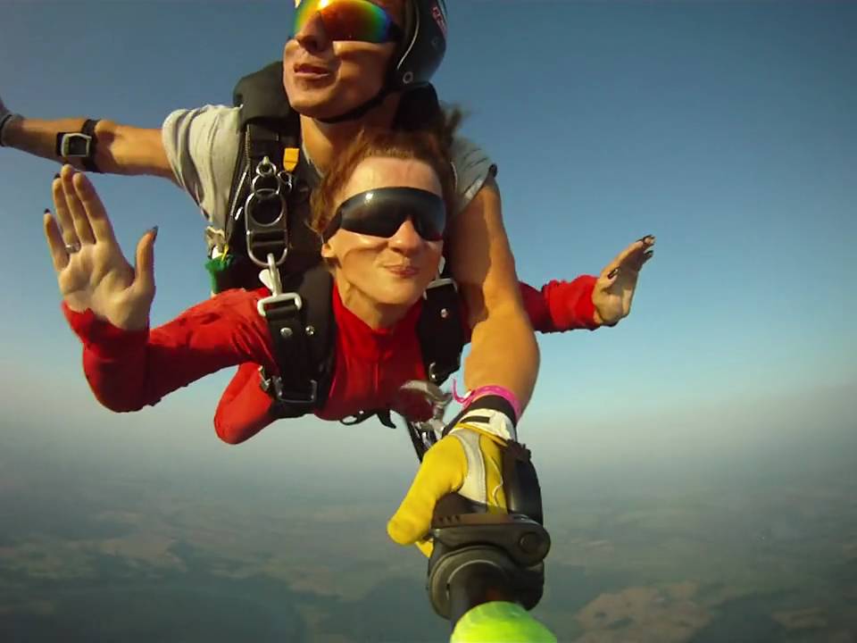 Pociunai Boogie 2010. Tandem skydive. - YouTube