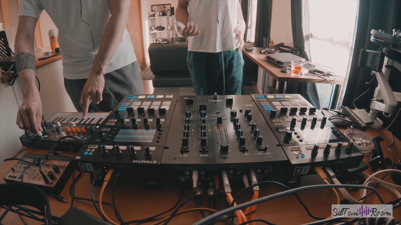 House Progressive Techno mix 2020 part 2/3 - YouTube