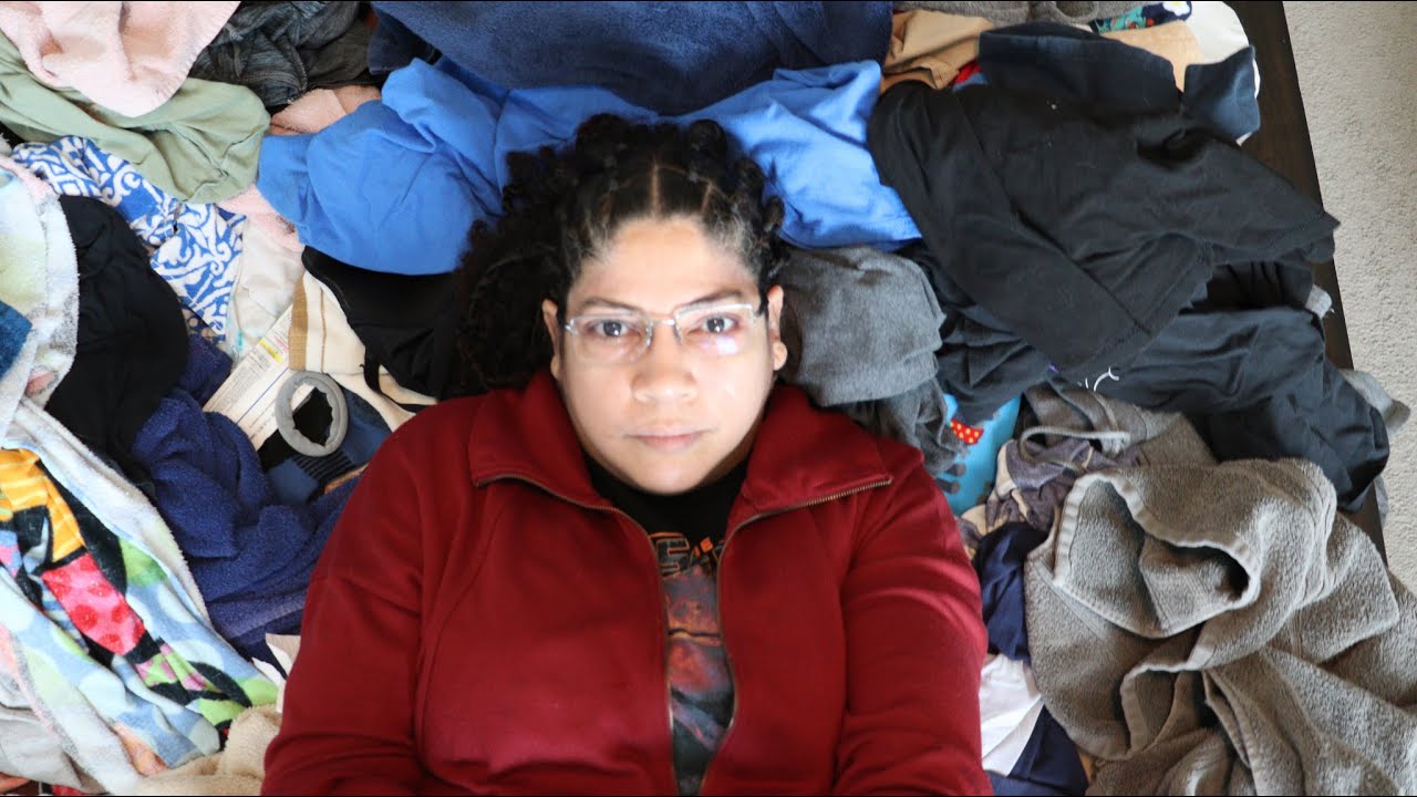 Laundry Overload: Time Lapse Cleaning - YouTube