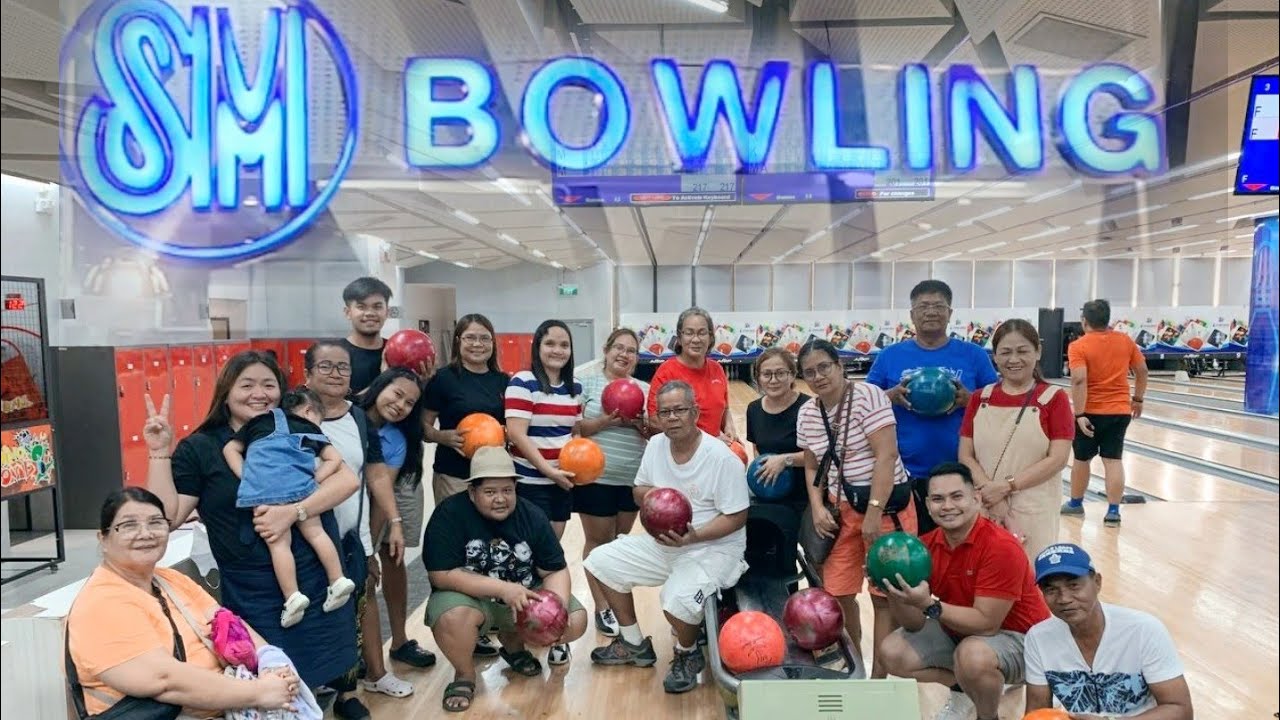 Bowling|Family Bonding|SM Clark Pampanga - YouTube