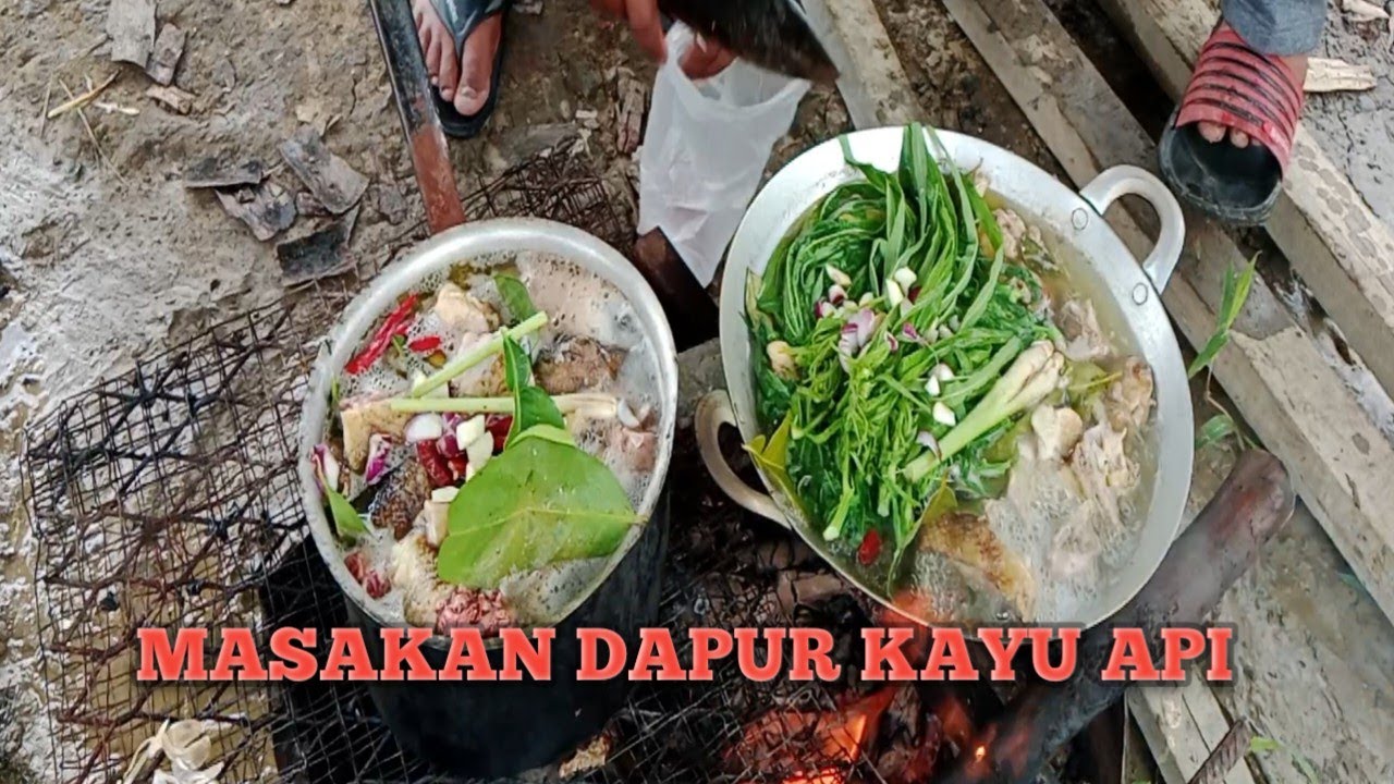 MASAKAN DAPUR KAYU API// AYAM TELUR CAMPURAN PELBAGAI REMPAH // SUP SEDAP🤤🤤👍 - YouTube