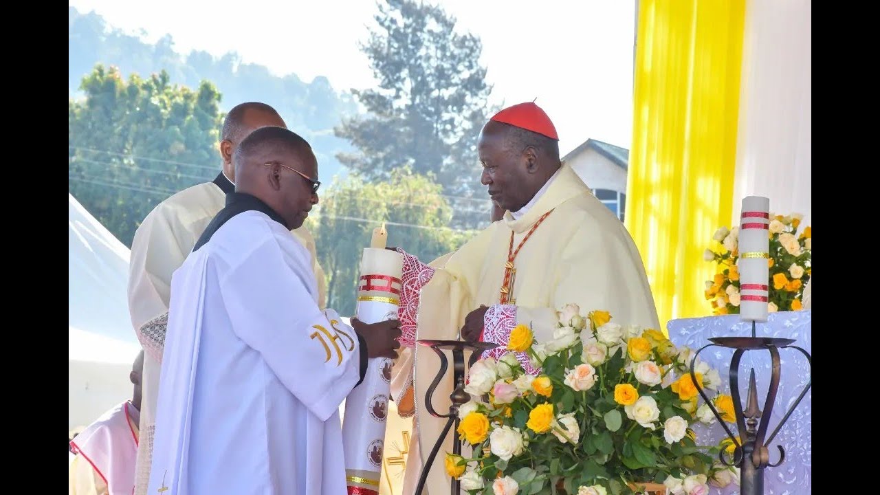 KARDINALI PENGO ALIVYOWASHA MSHUMAA WA JUBILEI YA MAIAK 125 JIMBO KUU ...