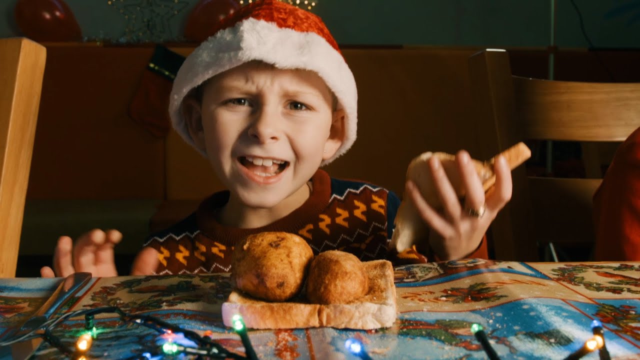 Kabin Crew - Christmas Cipher (Official Music Video) - YouTube