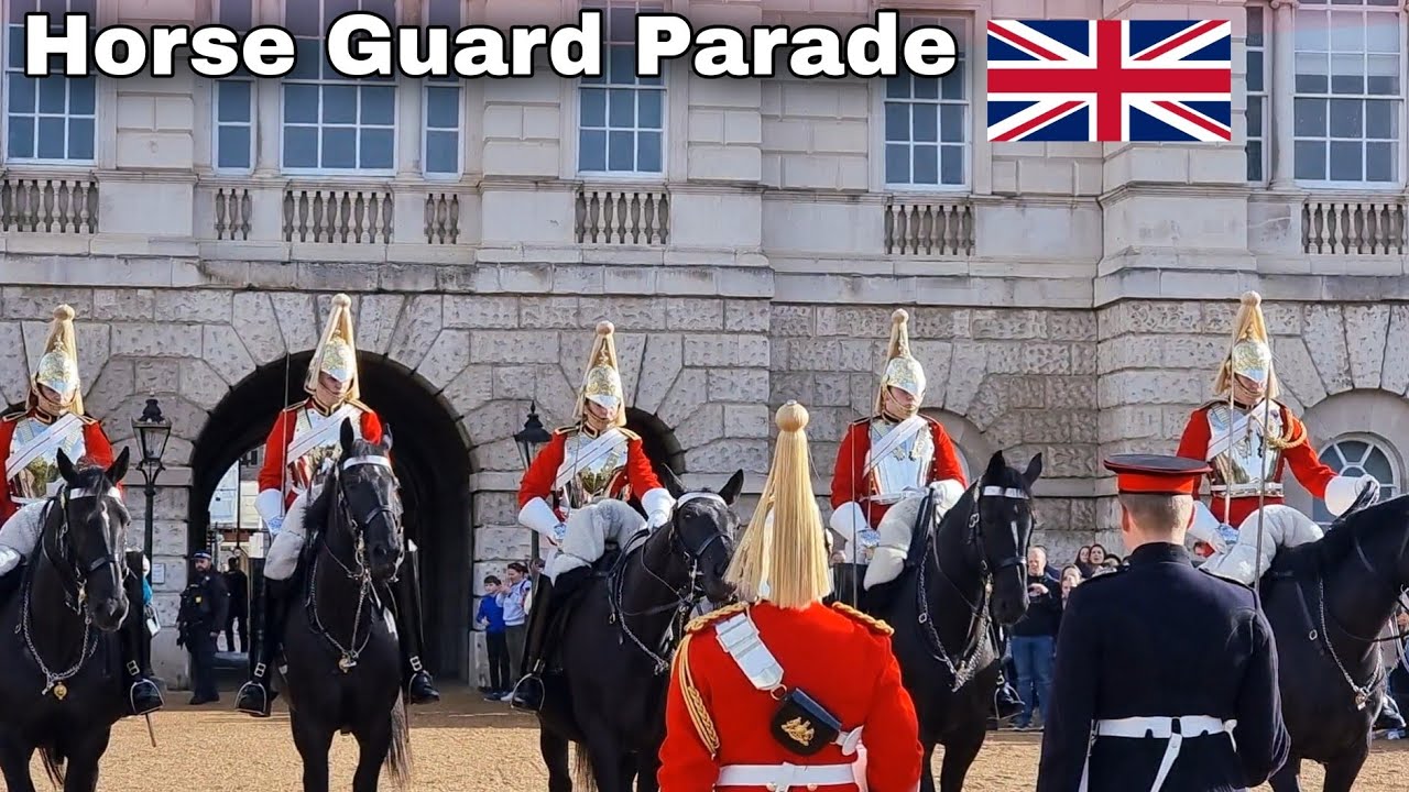 King's Guards Morning Parade! - YouTube