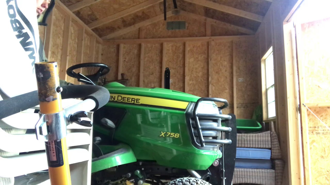 John Deere X758 Cold Start - YouTube