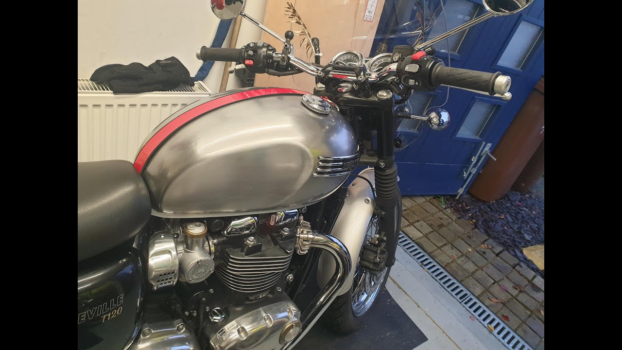 HOW TO POLISH MOTORCYCLE RAW METAL GAS TANK TRIUMPH BONNEVILLE T120 ...