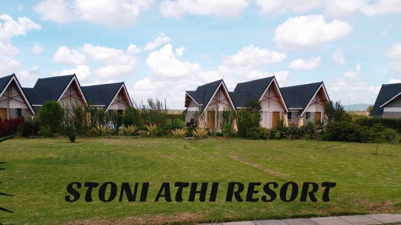 TRAVEL VLOG-HIDDEN GEMS IN KENYA//STONI ATHI RESORT - YouTube