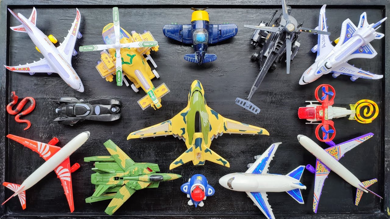 Collecting Airplanes Toy, Passenger Planes, MD530G Helicopter, Sukhoi ...
