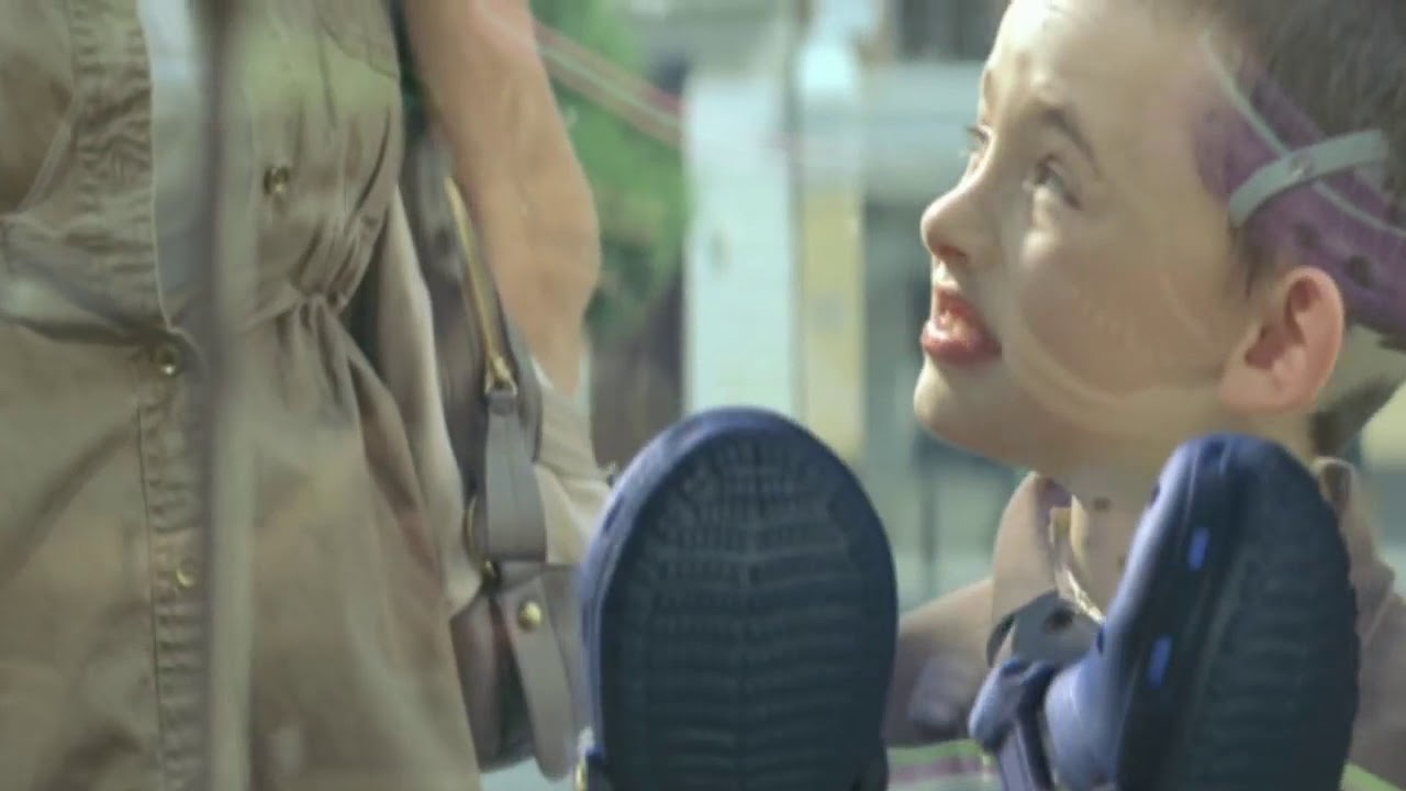 CROCS ENCOUNTERS HD Commercial Commercials World, Funny Little Stories ...