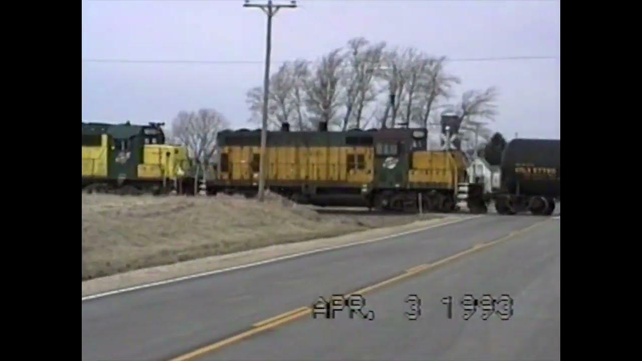 1993_04_03 CR CNW Edelstein IL 30 ft tank cars - YouTube
