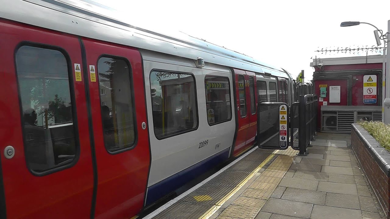 Metropolitan Line S8 Stock 21099 Departing Northwick Park - YouTube