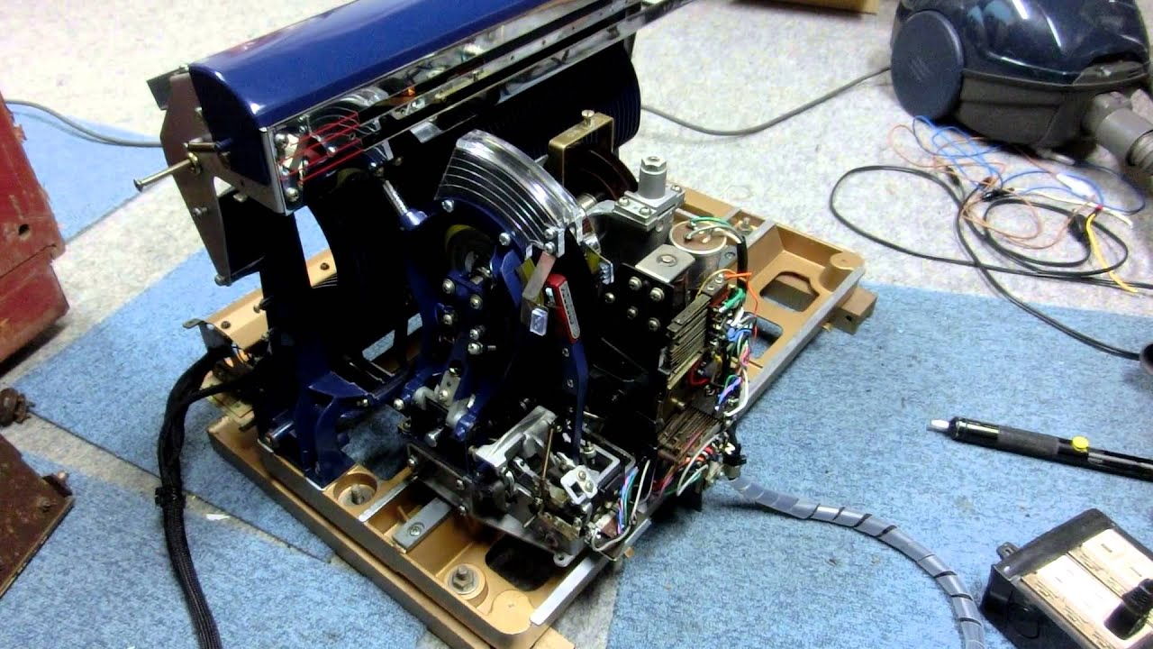 JUKEBOX Seeburg HF100R Mechanism Test3 - YouTube