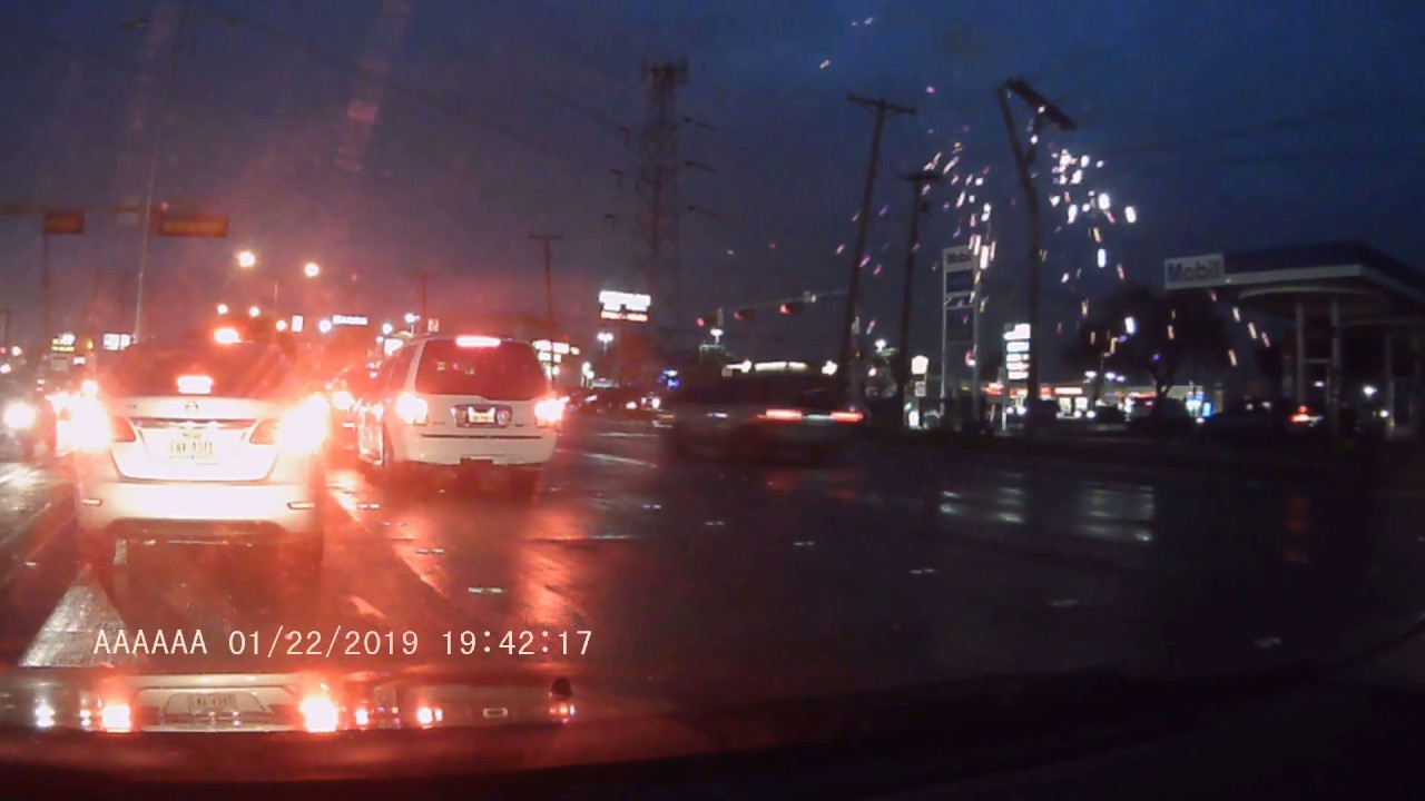 Car Crashes Into Power Lines In North Dallas - YouTube