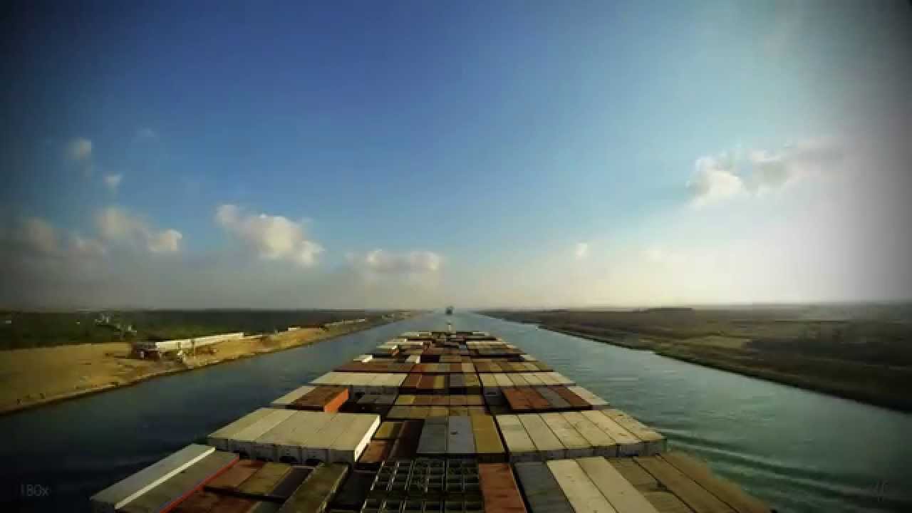 Time-lapse (180x/60x): transiting The New Suez Canal [4K / UHD] - YouTube