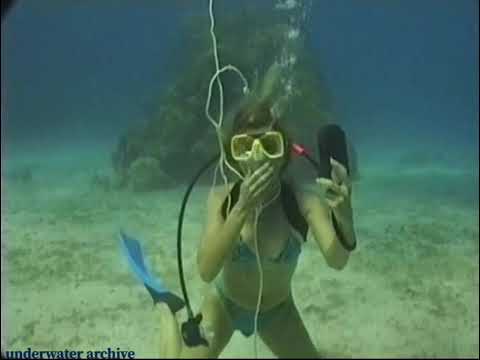 Old movie Scuba Drowning scene