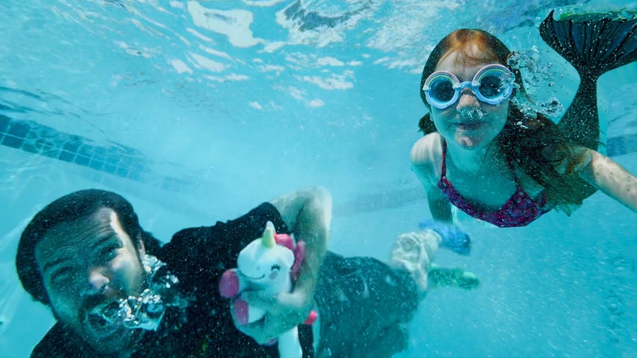 MERMAiD ADLEY saves the day!! Dad gets rescued & they HELP a Baby ...