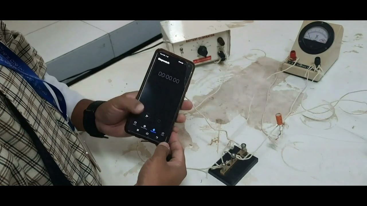 Interactive video on Charging and Discharging of Capacitor - YouTube
