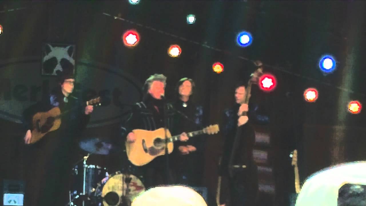 Marty Stuart plays solo mandolin in Merle Fest 2012 - YouTube