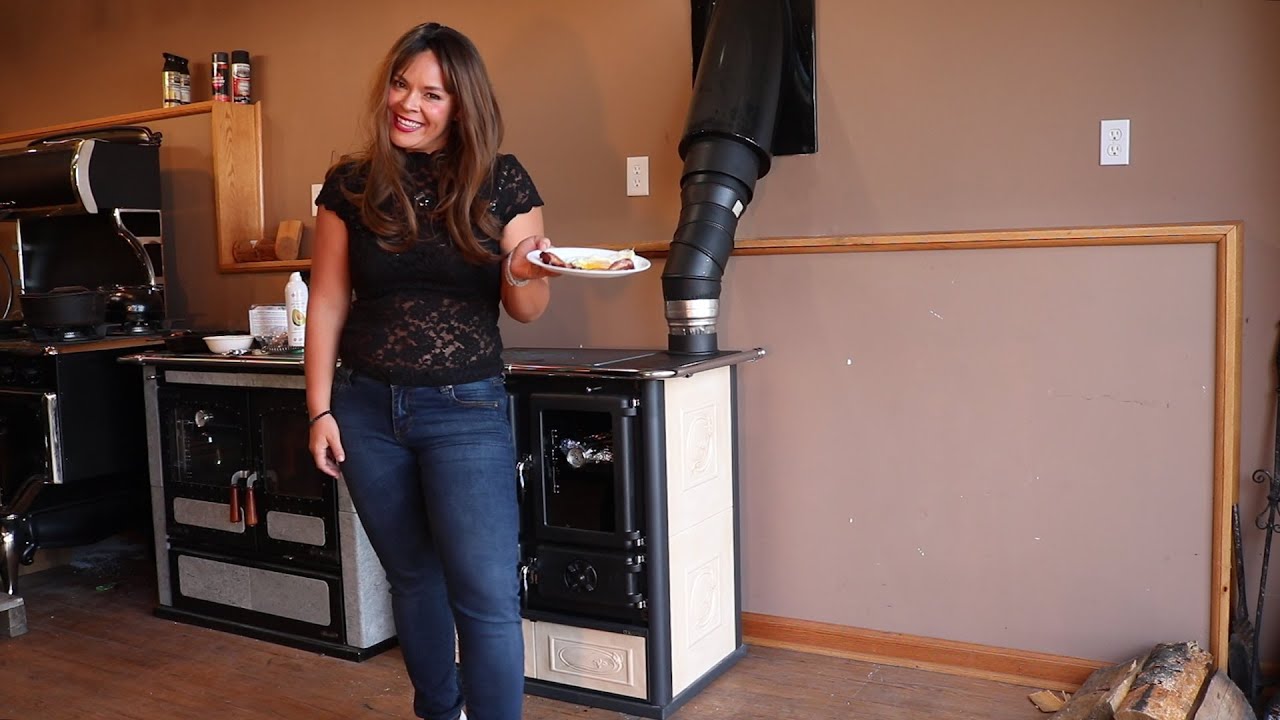 La Nordica Rosetta Cook Range - Wood Fired Cooking - YouTube