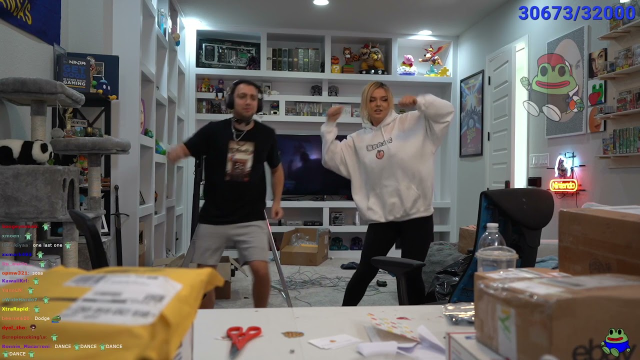 Mizkif and Malena do the sub dance - YouTube