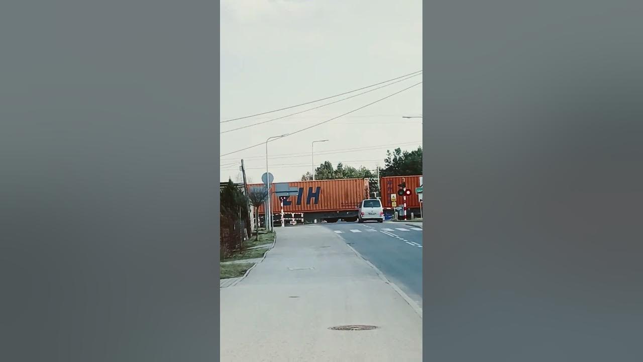 EP07 ECCO rail z kontenerami Na luni SŁK w Skierniewicach - YouTube
