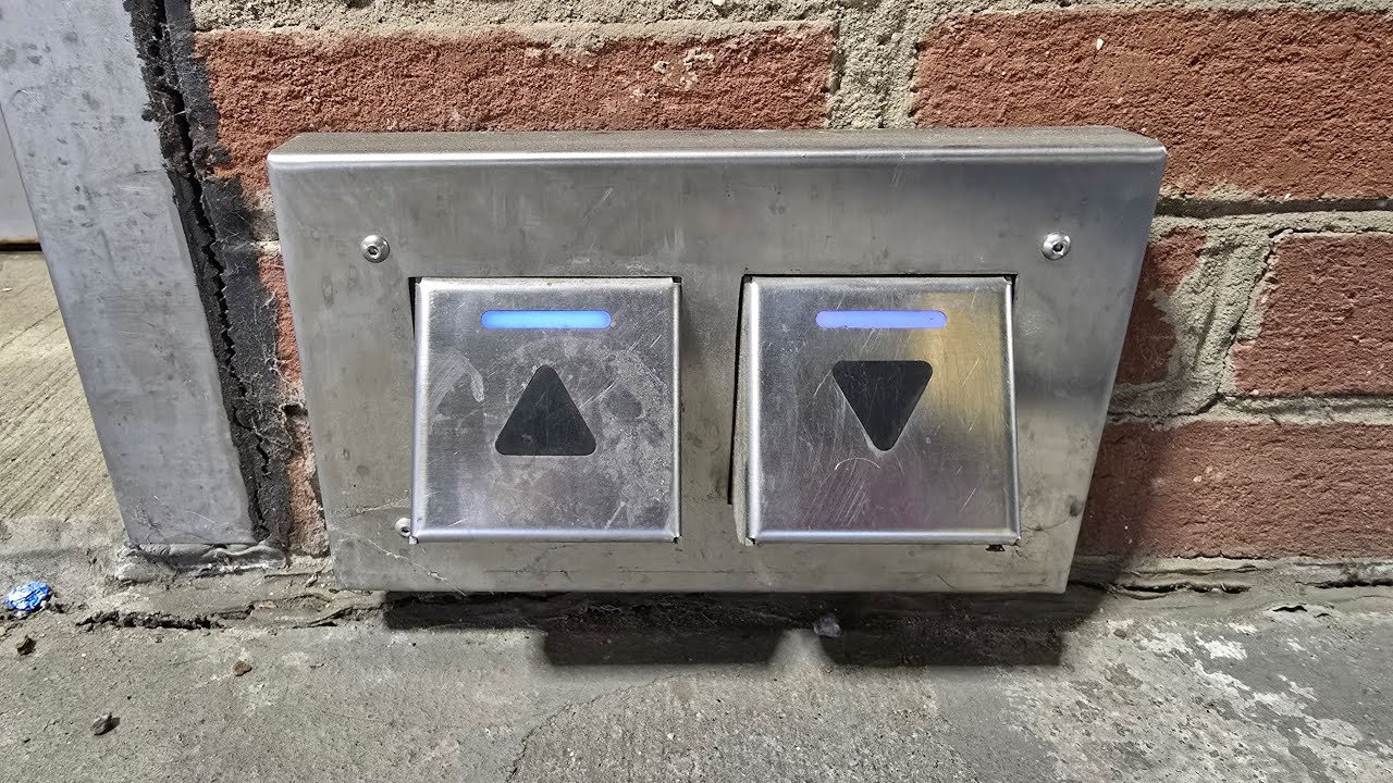 Hampton, VA: Foot Powered Elevator! AndersonHarold Hydraulic Elevator ...