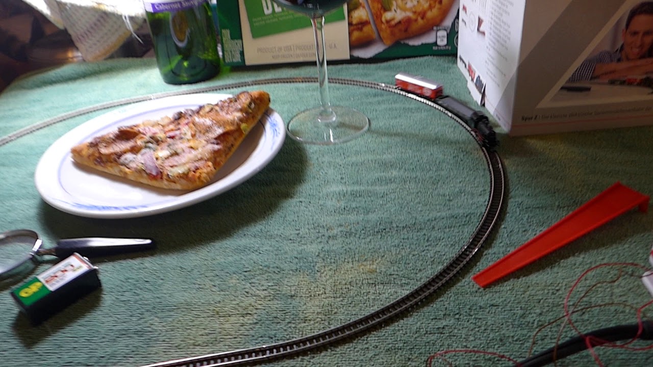 L1120987 Märklin 81569 Z-scale (1:220) Starter Set - YouTube