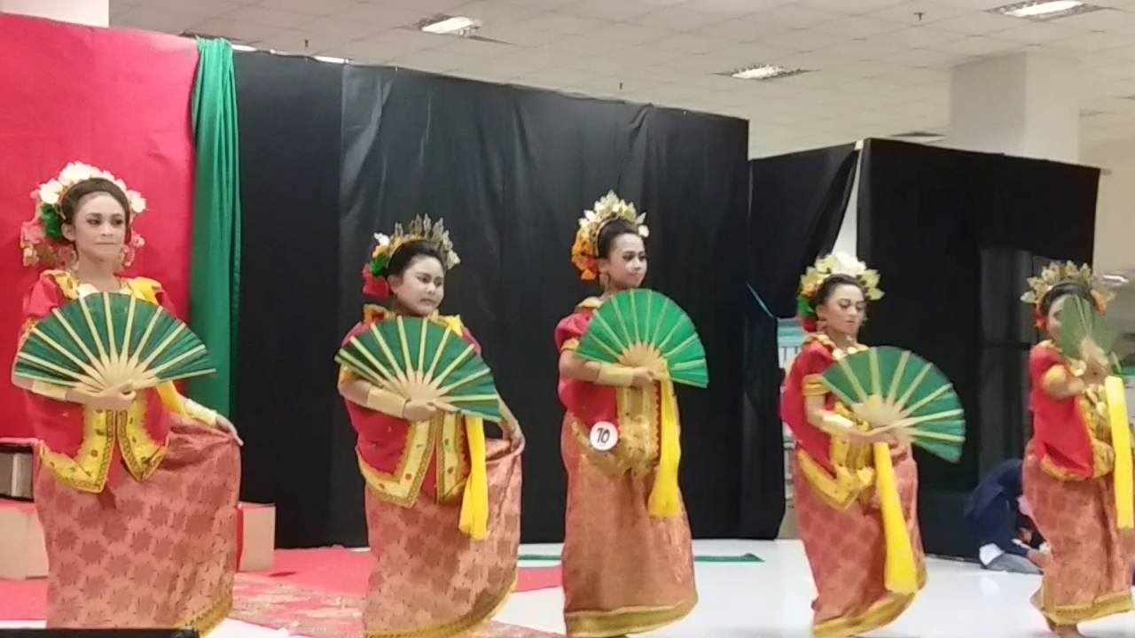Tari pakarena dari SDI.BERT.LABUANG BAJI MAKASSAR - YouTube